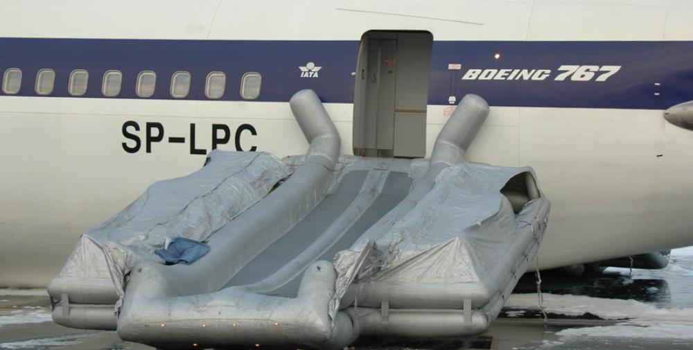 Crash of a Boeing 767-35DER in Warsaw | Bureau of Aircraft Accidents ...